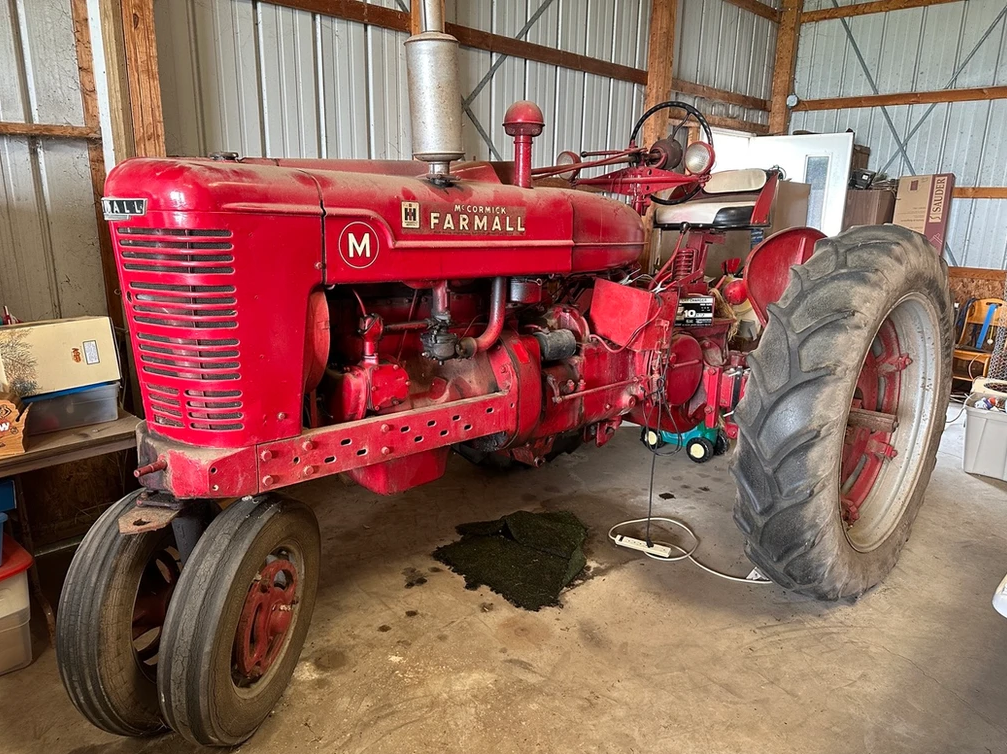 SOLD - 1948 Farmall M Tractors Less than 40 HP | Tractor Zoom
