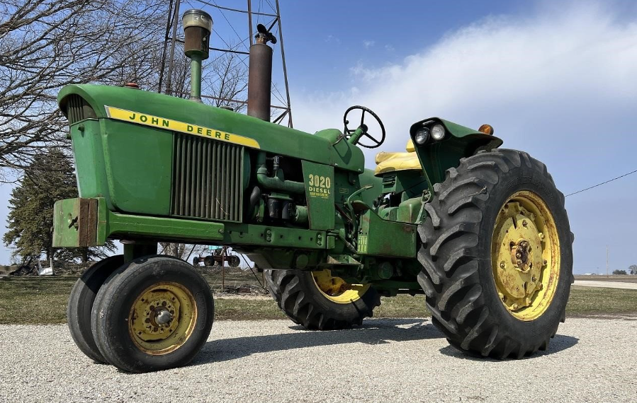 SOLD - 1967 John Deere 3020 Tractors with 4,409 Hrs | Tractor Zoom