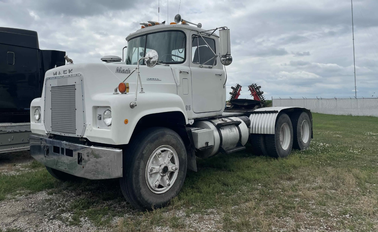 SOLD - 1978 Mack RS686LST Other Equipment with 272,000 mi | Tractor Zoom