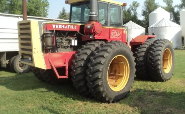 SOLD - 1978 Versatile 835 Tractors 175 to 299 HP | Tractor Zoom