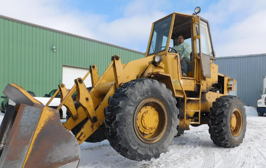 SOLD - 1979 Caterpillar 930 Construction with --- Hrs | Tractor Zoom