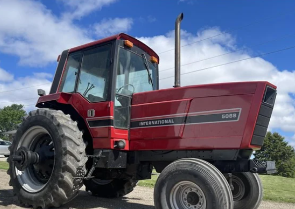 SOLD - 1982 International Harvester 5088 Tractors 100 to 174 HP ...