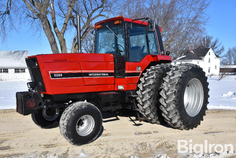 1982 International Harvester 5288 Tractors 175 to 299 HP for Sale ...