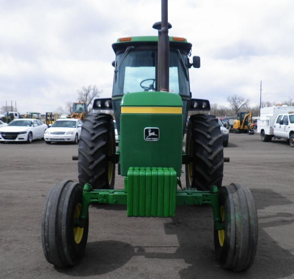 SOLD - 1982 John Deere 4440 Tractors with 4,398 Hrs | Tractor Zoom