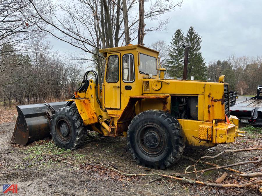 SOLD - 1983 Michigan L70 Construction Wheel Loaders | Tractor Zoom