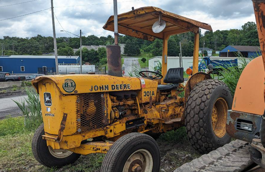 1984 John Deere 301A Tractors 40 to 99 HP for Sale | Tractor Zoom