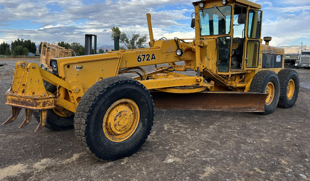 SOLD - 1984 John Deere 672A Construction Motor Graders | Tractor Zoom