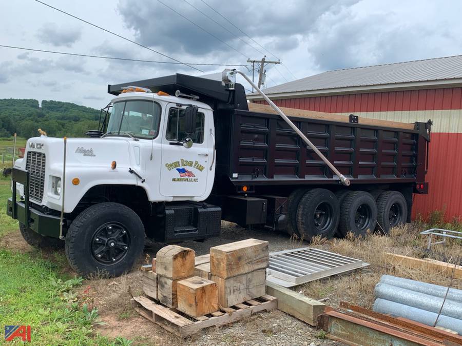 SOLD - 1985 Mack 600 Other Equipment with 350,040 mi | Tractor Zoom