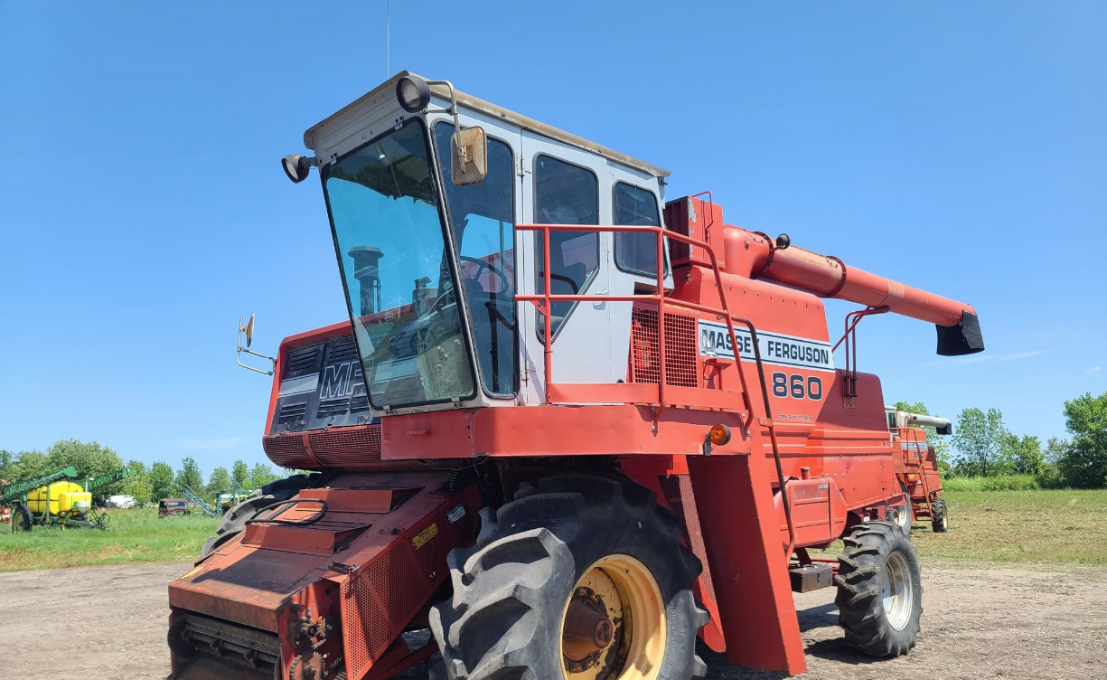 SOLD - 1986 Massey Ferguson 860 Combines Other | Tractor Zoom