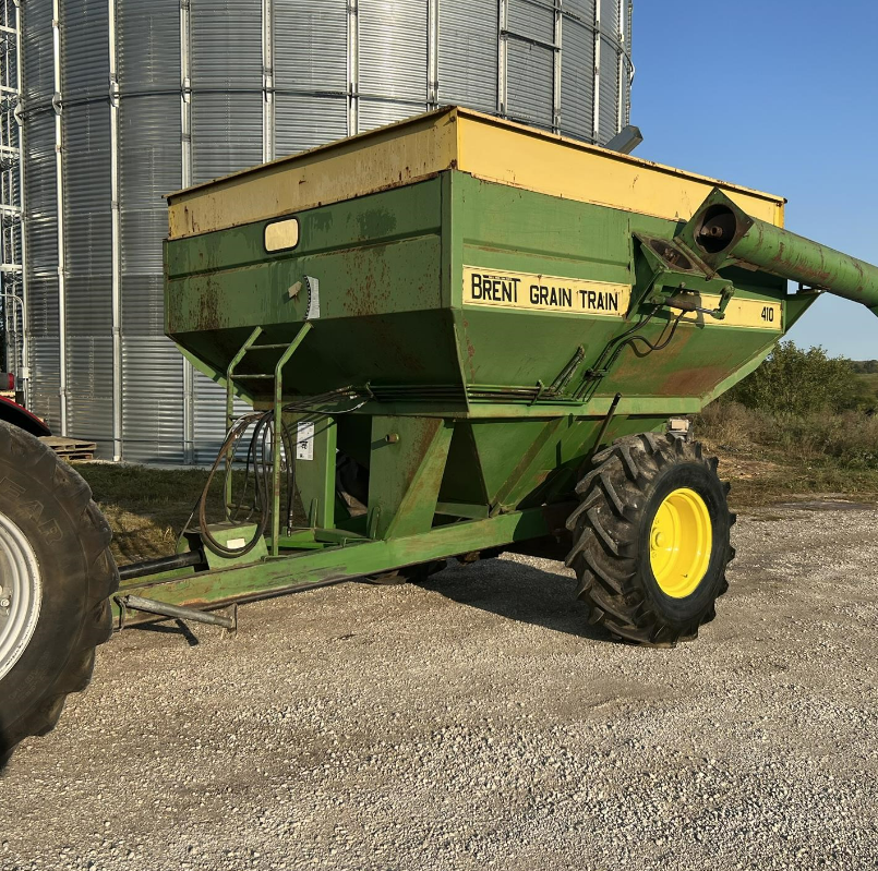 SOLD - 1989 Brent 410 Harvesting Grain Carts | Tractor Zoom