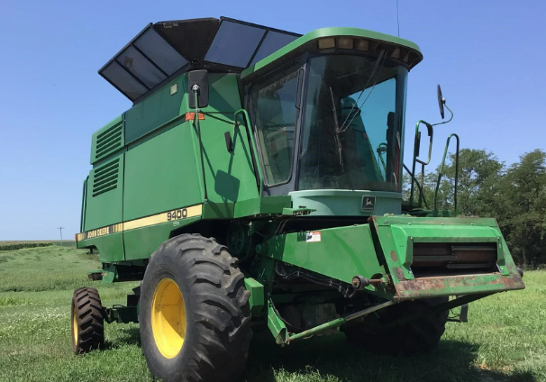 SOLD - 1989 John Deere 9400 Combines Class 8 | Tractor Zoom