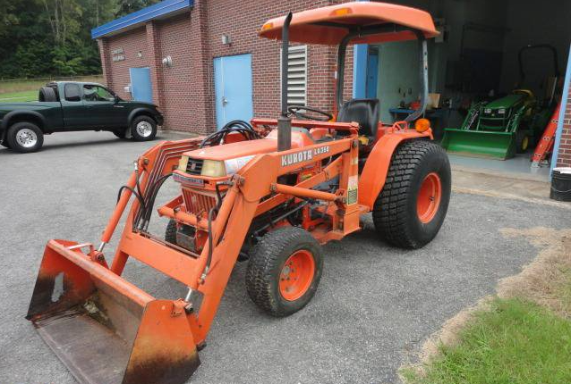 SOLD - 1989 Kubota B2150 Tractors Less than 40 HP | Tractor Zoom