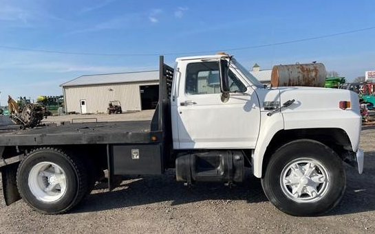 1992 Ford F800 Other Equipment Trucks for Sale | Tractor Zoom