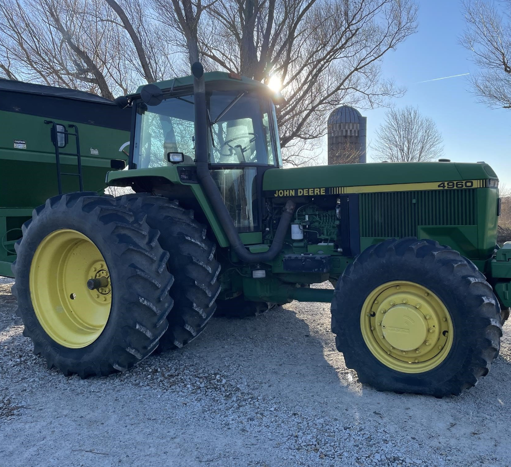 SOLD - 1992 John Deere 4960 Tractors with 5,747 Hrs | Tractor Zoom