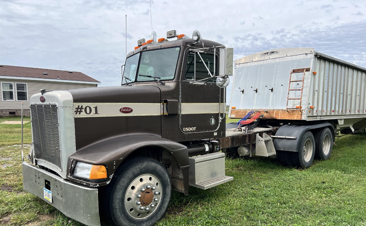 SOLD - 1992 PETERBILT 377 Other Equipment with 501,858 mi | Tractor Zoom