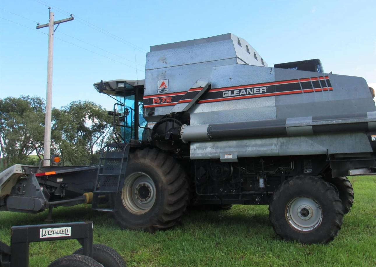 1995 Gleaner R72 Combines Class 7 for Sale | Tractor Zoom