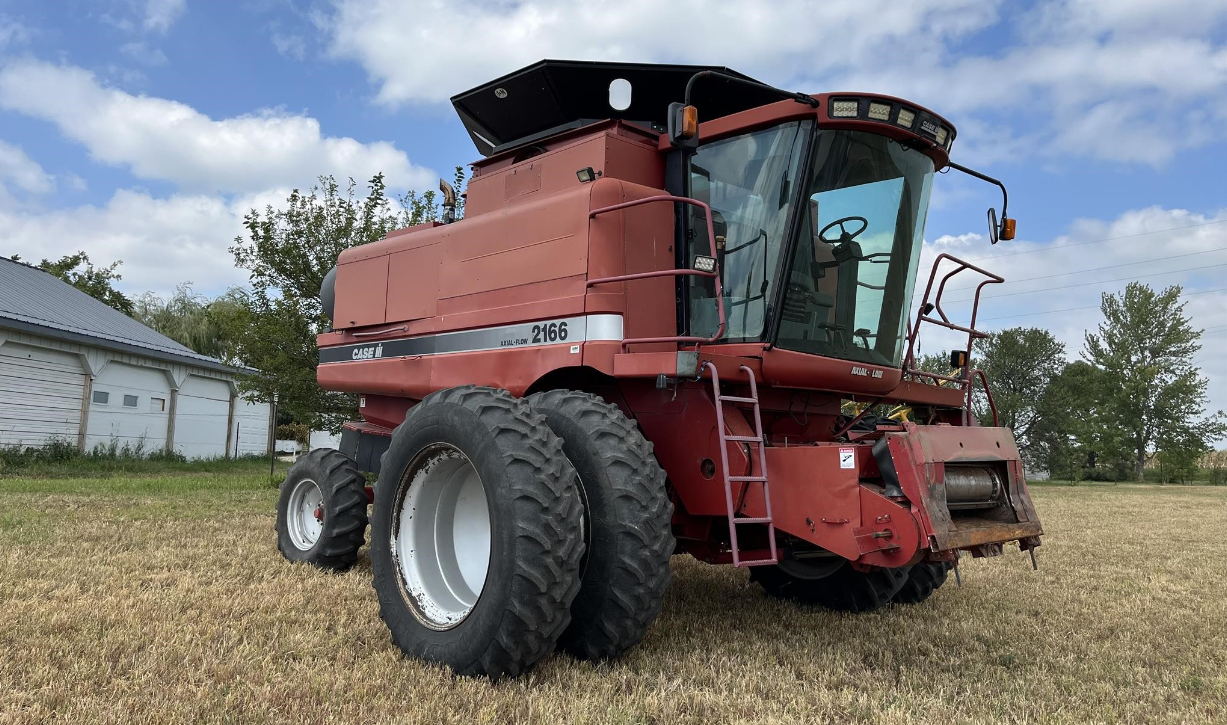 1997 Case IH 2166 Combines Class 5 for Sale | Tractor Zoom