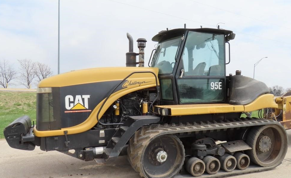 SOLD - 1999 Challenger 95E Tractors 300 to 424 HP | Tractor Zoom