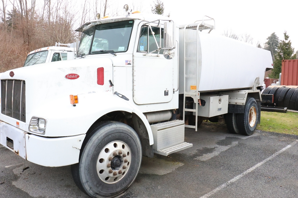 2002 Peterbilt 330 Other Equipment Trucks for Sale | Tractor Zoom