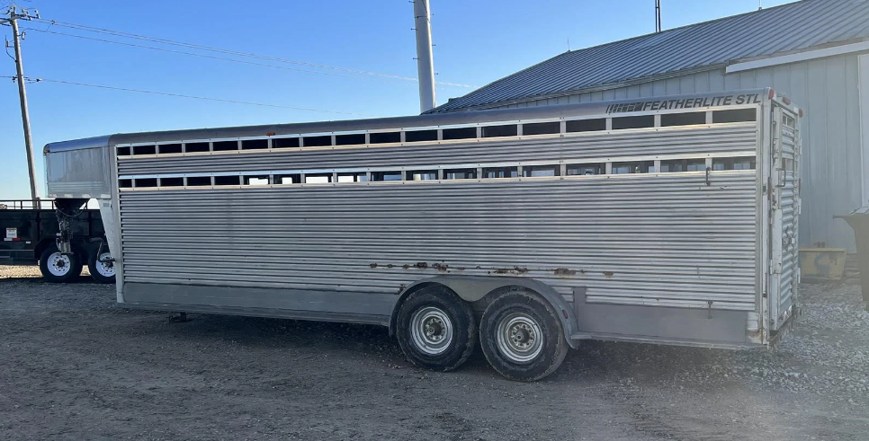 2004 Featherlite 5320 Ag Trailers Livestock Trailers for Sale | Tractor Zoom