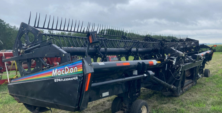 2006 MacDon 974 Harvesting Headers - Platform for Sale | Tractor Zoom