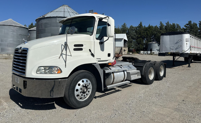 SOLD - 2006 Mack Vision CX613 Other Equipment Trucks | Tractor Zoom