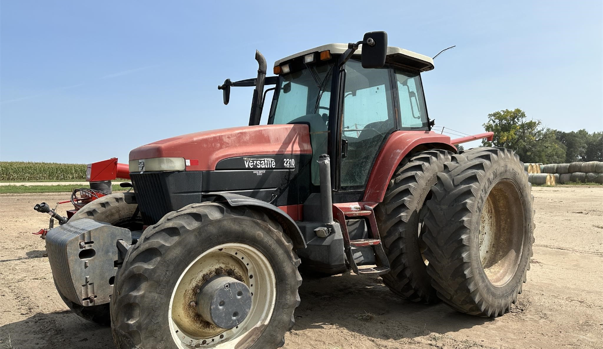 2008 Buhler Versatile 2210 Tractors 175 to 299 HP for Sale | Tractor Zoom