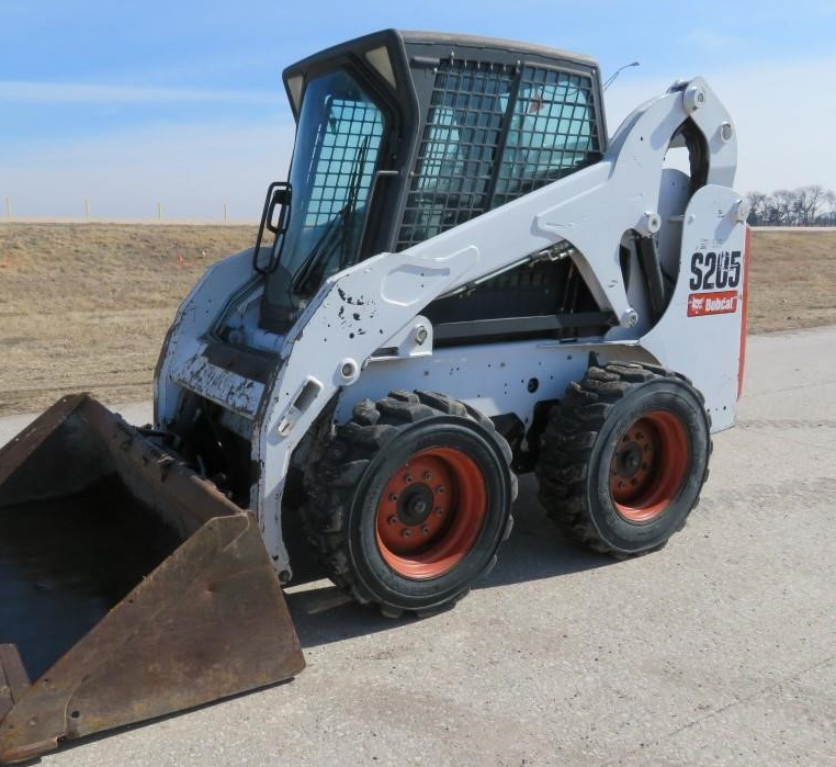SOLD - 2010 Bobcat S205 Construction Skid Steers | Tractor Zoom