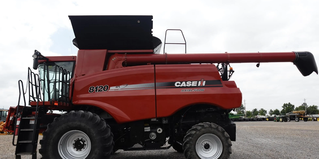 SOLD - 2011 Case IH 8120 Combines Class 8 | Tractor Zoom