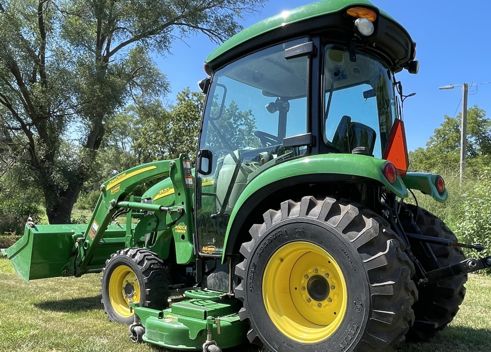 SOLD - 2011 John Deere 3520 Tractors Less than 40 HP | Tractor Zoom