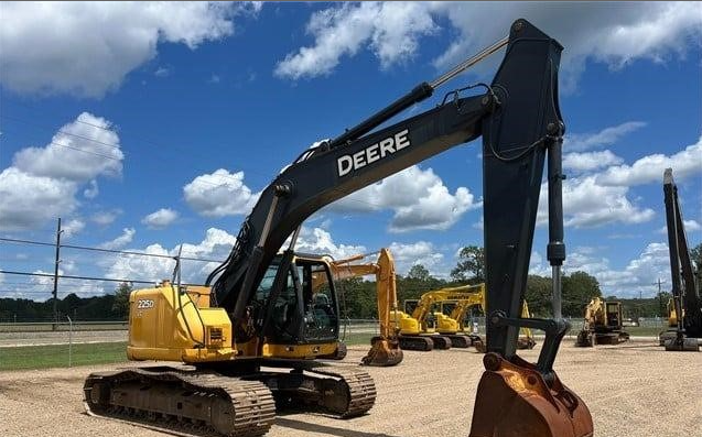 2013 John Deere 225DLC Construction Excavators for Sale | Tractor Zoom