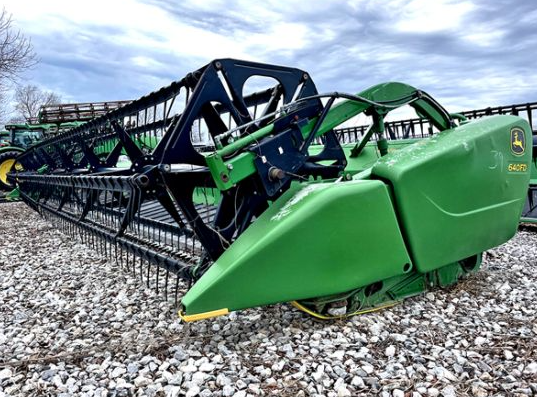 2013 John Deere 640FD Harvesting Headers - Platform for Sale | Tractor Zoom
