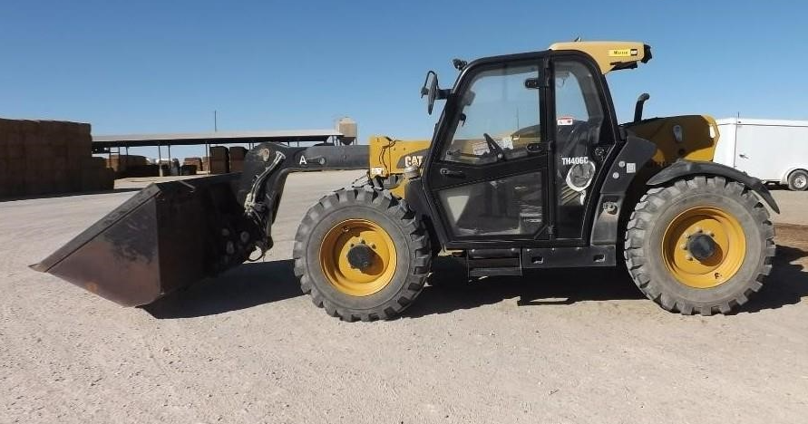 SOLD - 2014 Caterpillar TH406C Construction Telehandlers | Tractor Zoom