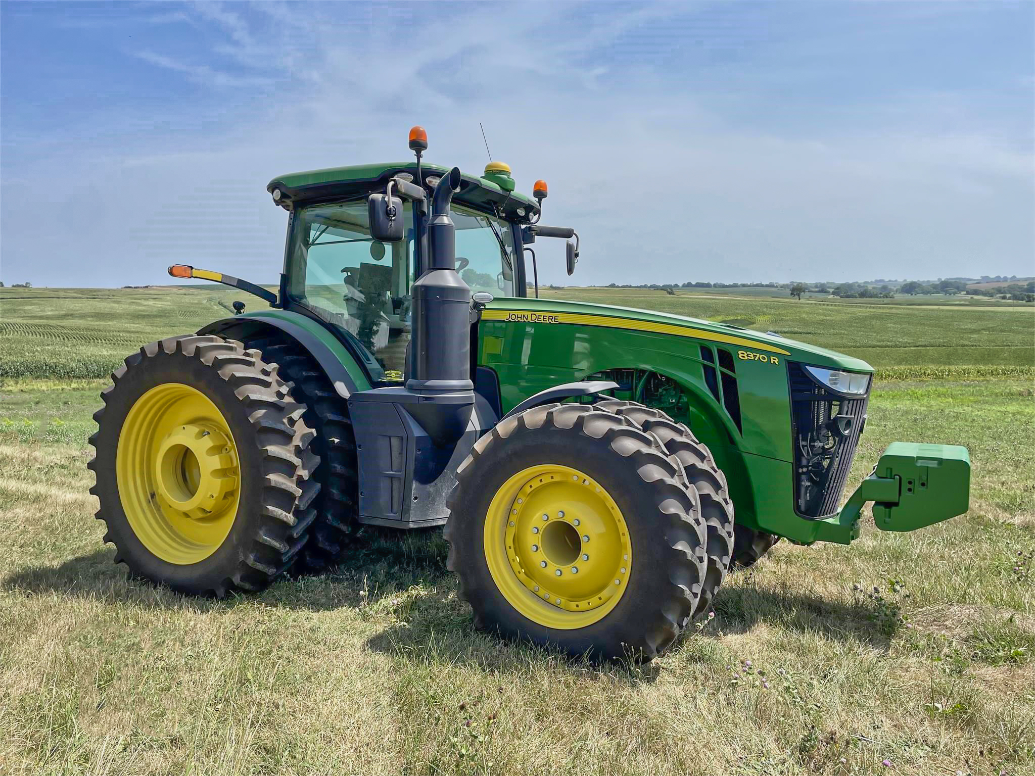 SOLD - 2014 John Deere 8370R Tractors 300 to 424 HP | Tractor Zoom