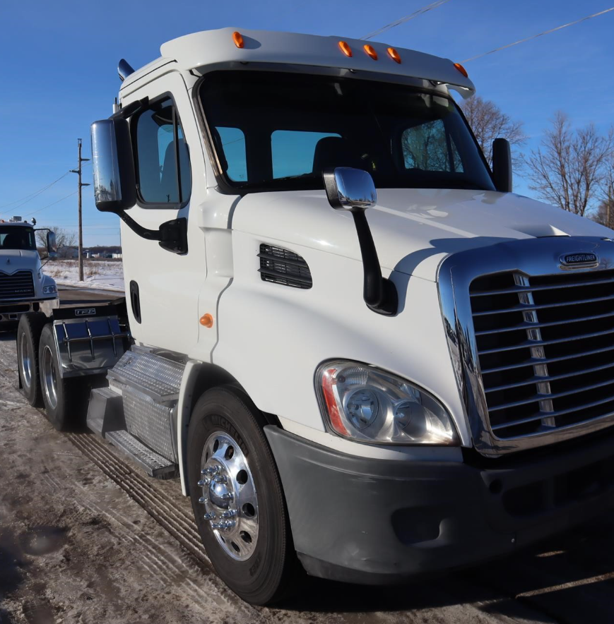 SOLD - 2015 Freightliner Cascadia 125 Other Equipment Trucks | Tractor Zoom