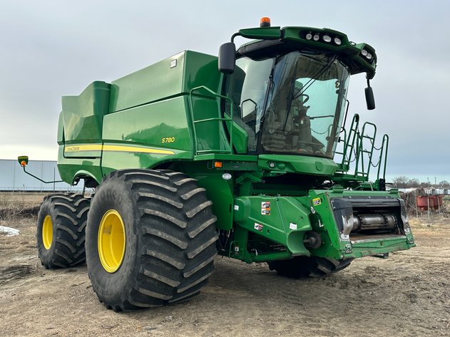 SOLD - 2020 John Deere S780 Combines with 1,260 Hrs | Tractor Zoom