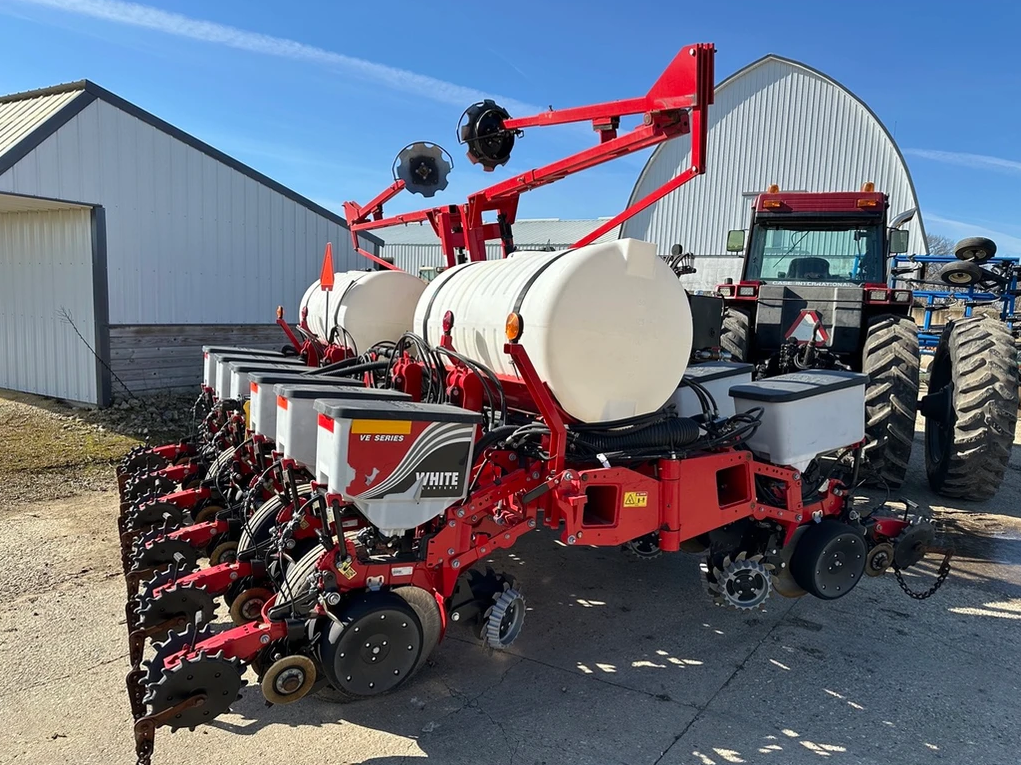 2020 Massey Ferguson 9222 Planting Planters for Sale | Tractor Zoom