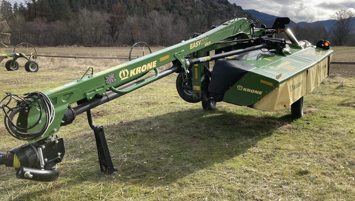 SOLD - 2021 Krone EasyCut 400 Hay and Forage with 10 ft | Tractor Zoom