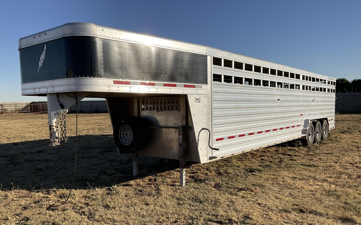 SOLD - 2022 Featherlite 8127 Ag Trailers with 32 Ft | Tractor Zoom