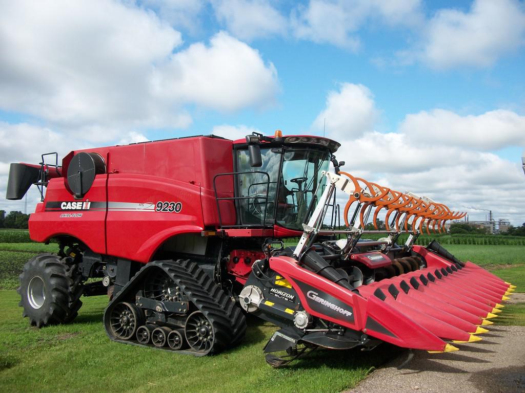 2013 Case IH 9230 Combines Class 9/10 for Sale | Tractor Zoom