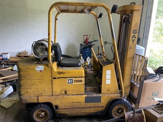 SOLD - Caterpillar T50B Construction with --- Hrs | Tractor Zoom