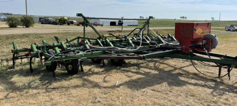 John Deere 1600 Tillage Chisel Plows for Sale | Tractor Zoom