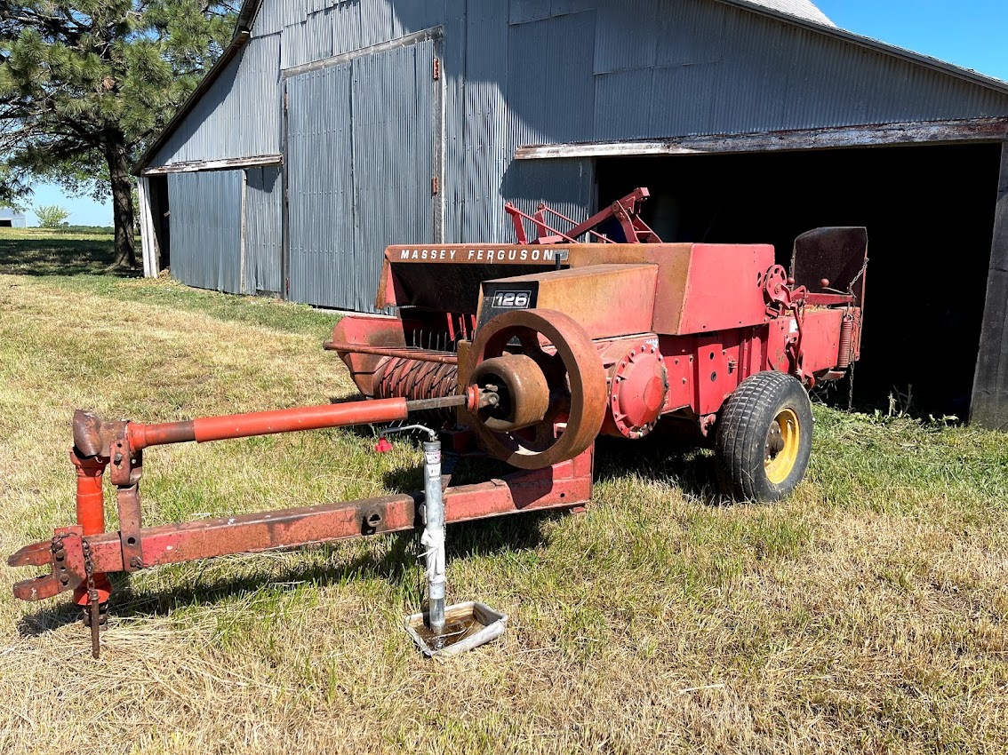 SOLD - Massey Ferguson 126 Hay and Forage Balers - Square | Tractor Zoom