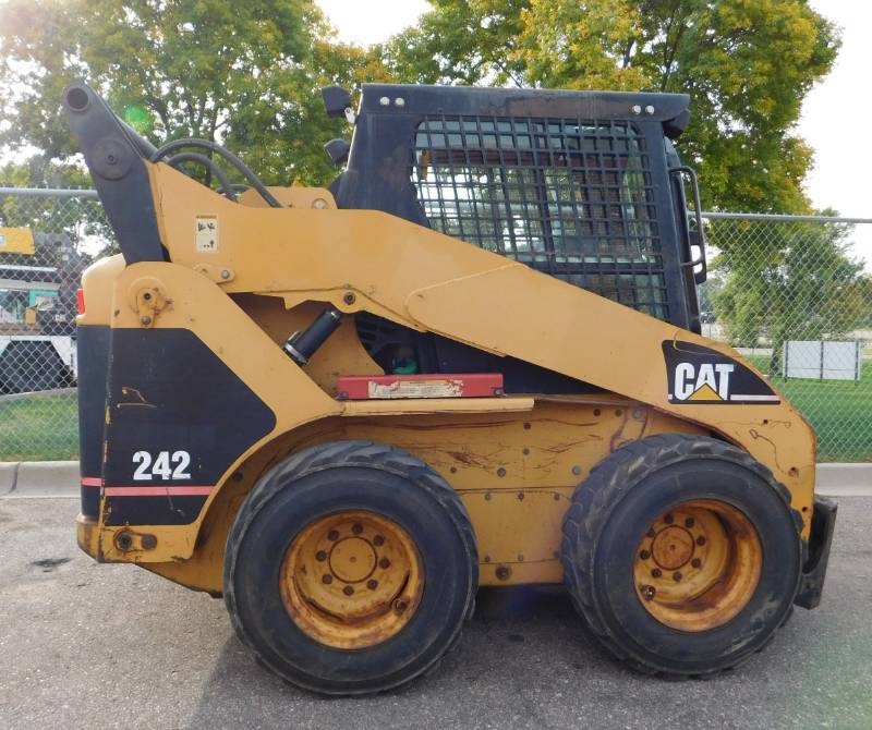2003 Caterpillar 242 Construction Skid Steers for Sale | Tractor Zoom