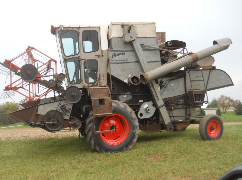 SOLD - Gleaner E Combines Other | Tractor Zoom