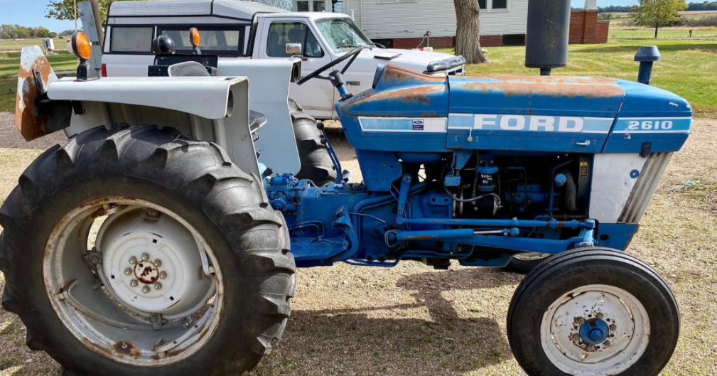 SOLD - Ford 2610 Tractors 40 to 99 HP | Tractor Zoom