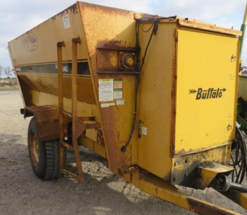SOLD - Henke Kwik Cutter 309 Hay and Forage Grinders/Mixers | Tractor Zoom