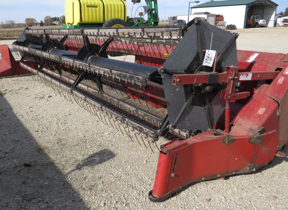 SOLD - Case IH 820 Harvesting Headers - Platform | Tractor Zoom