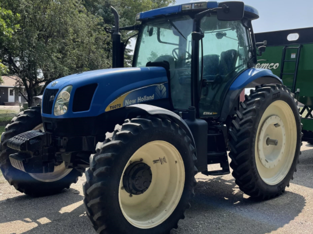 SOLD - 2008 New Holland T6070 Elite Tractors 100 to 174 HP | Tractor Zoom