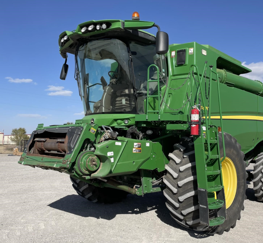 SOLD - 2015 John Deere S670 Combines Class 7 | Tractor Zoom
